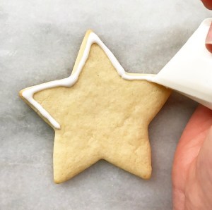 Iced Sugar Cookies {Cream Cheese Sugar Cookies & Quick-Dry Royal Icing ...