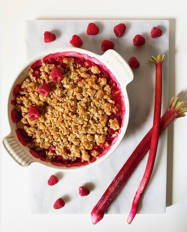 Raspberry Rhubarb Crisp | e2 bakes brooklyn