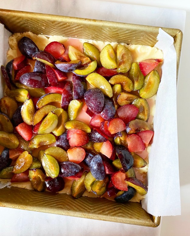 Plum Shortbread Bars | e2 bakes brooklyn
