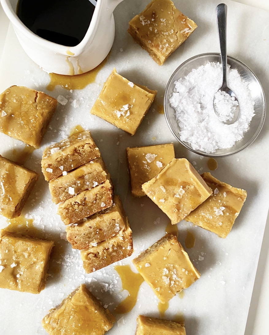 Salty Maple Brown Butter Blondies | e2 bakes brooklyn