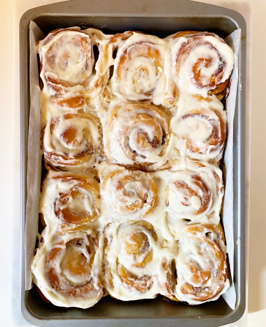 How to Par-Bake Cinnamon Rolls {Make Ahead Method!} | e2 bakes brooklyn