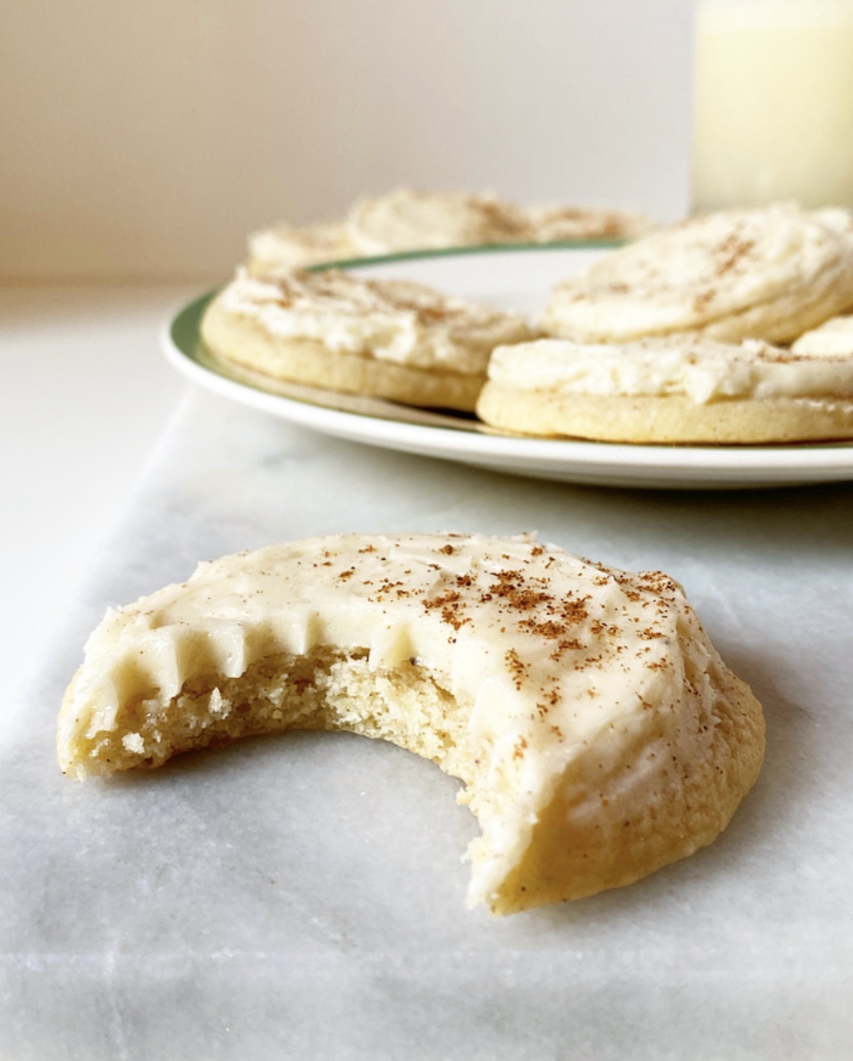 Frosted Eggnog Sugar Cookies | e2 bakes brooklyn