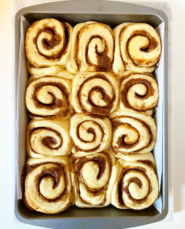 How to Par-Bake Cinnamon Rolls {Make Ahead Method!} | e2 bakes brooklyn