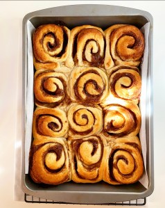 How to Par-Bake Cinnamon Rolls {Make Ahead Method!} | e2 bakes brooklyn
