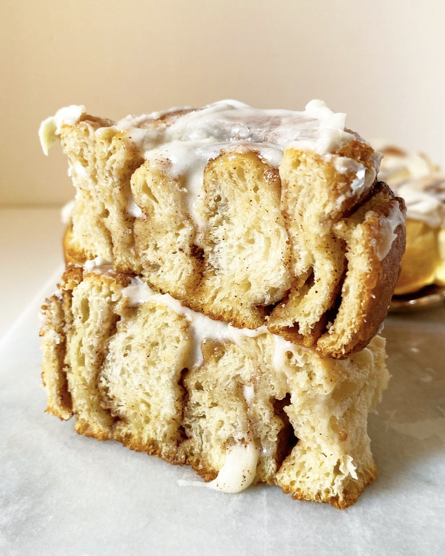 How to Par-Bake Cinnamon Rolls {Make Ahead Method!} | e2 bakes brooklyn