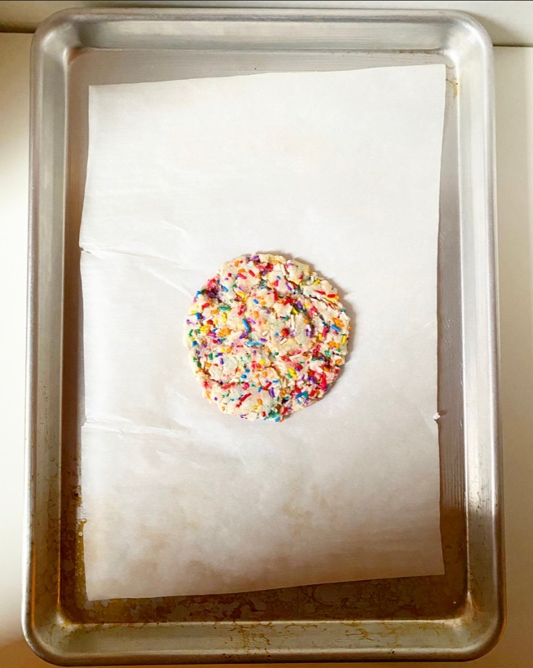 One Big Sprinkle Sugar Cookie | e2 bakes brooklyn
