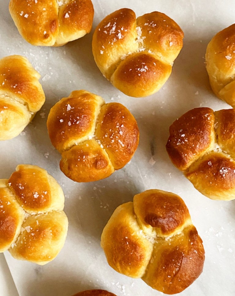 Cloverleaf Rolls | e2 bakes brooklyn