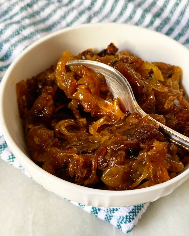 How to Caramelize Onions in the Oven | e2 bakes brooklyn